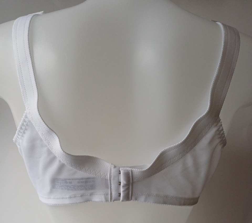 BNWT TRIUMPH CLASSIC Doreen Bra Size 40B 48C White or Beige N/W Non ...