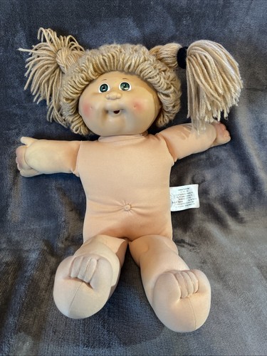 Vintage 1983 1st Edition Black Signature Cabbage Patch Blonde Green Eyes Head 2 | eBay
