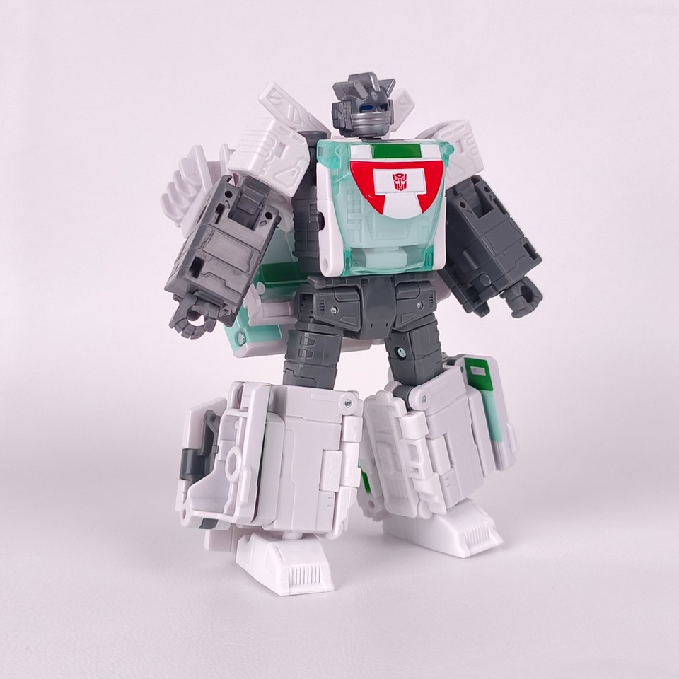 Transformers Origin Wheeljack Complete Legacy United Voyager Class ...
