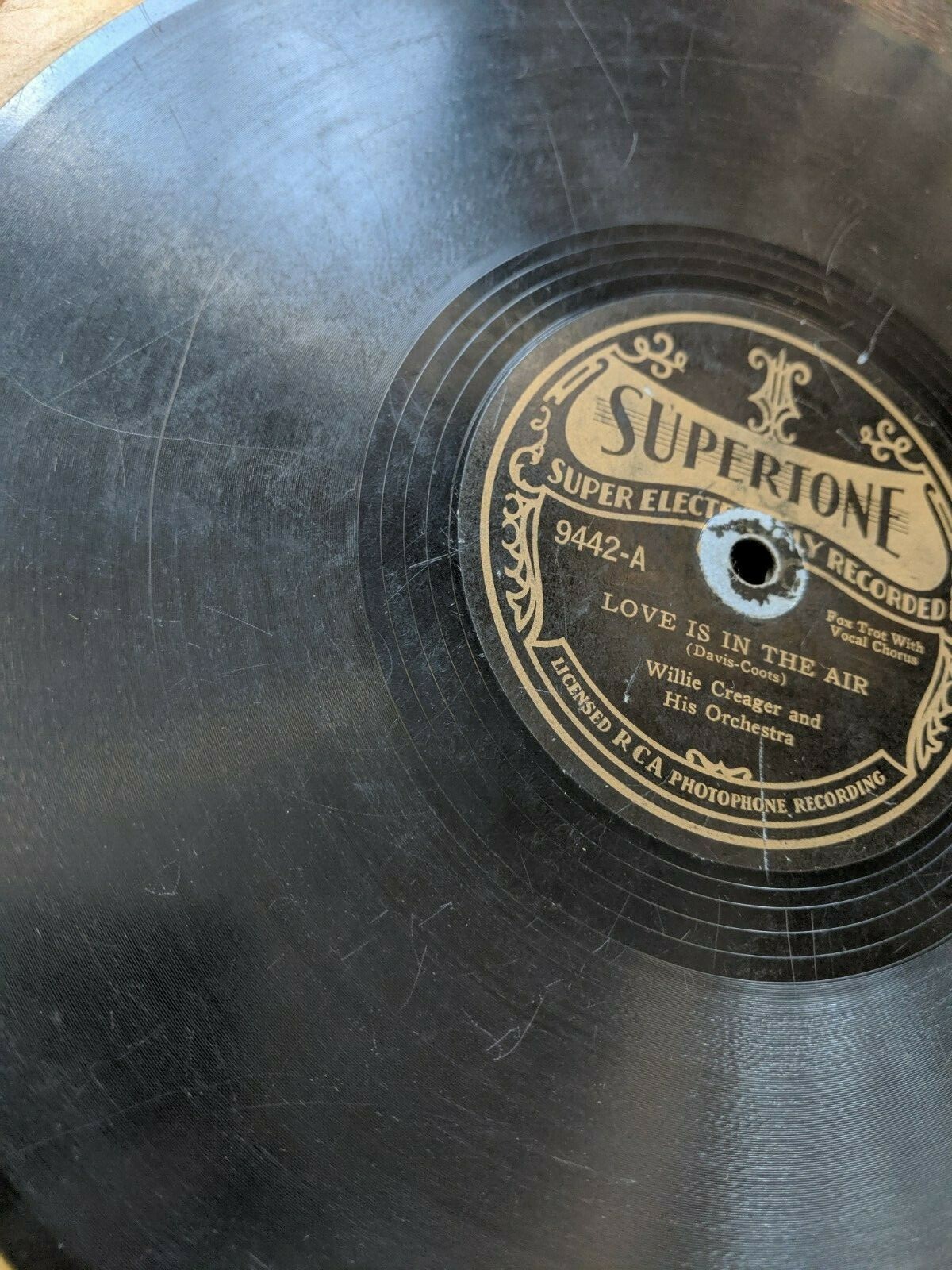 78RPM Harry Pollack Willie Creager Supertone Love is in the air / My ...