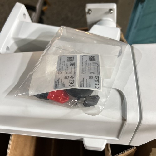 Axis M1125-E Indoor/Outdoor Netowork Security Camera System - White ...