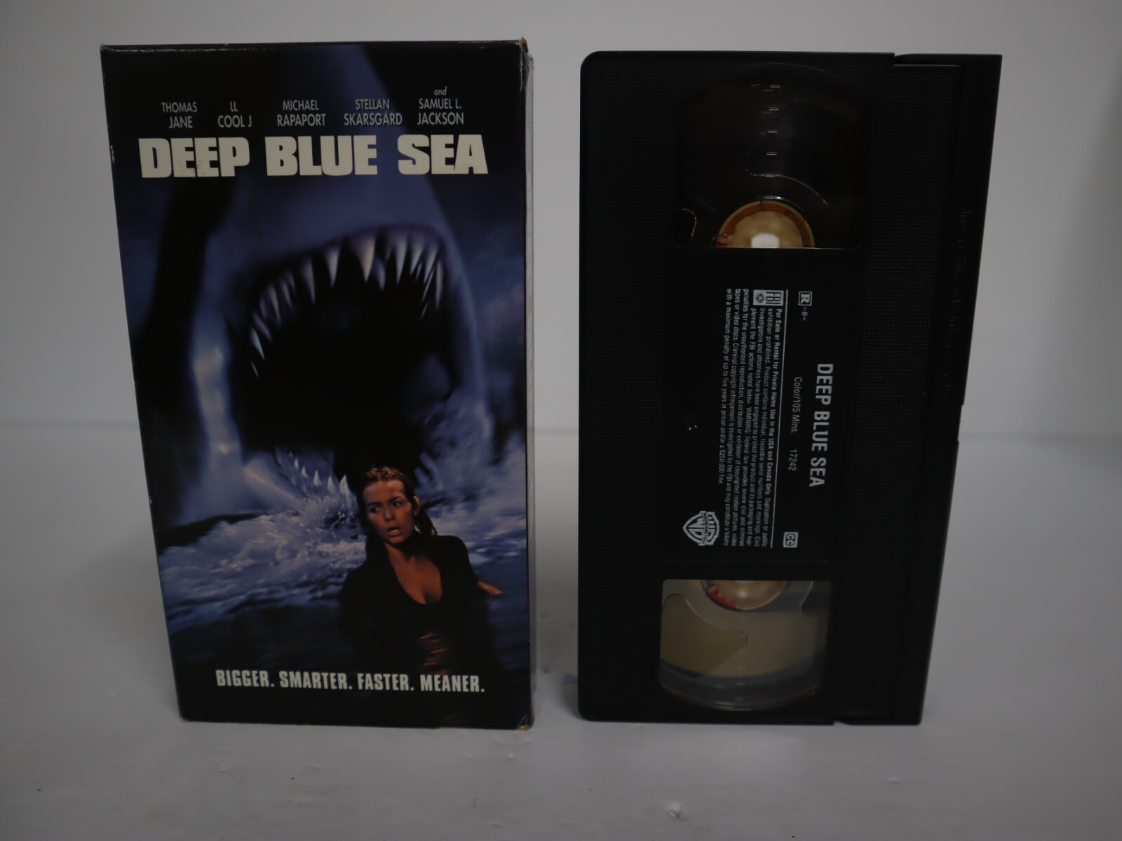 DEEP BLUE SEA VHS TAPE Michael Rapaport, Thomas Jane, Samuel L. Jackson ...