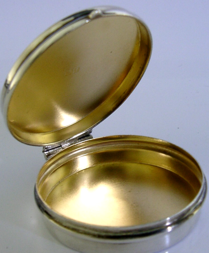 ENGLISH SOLID STERLING SILVER BOX WOULD MAKE A GREAT WAFER BOX PYX 1918 ...