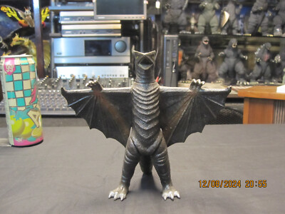 1991 Bandai 8" Vintage Gyaos 1967 Figure Gamera Godzilla Kaiju Movie ...