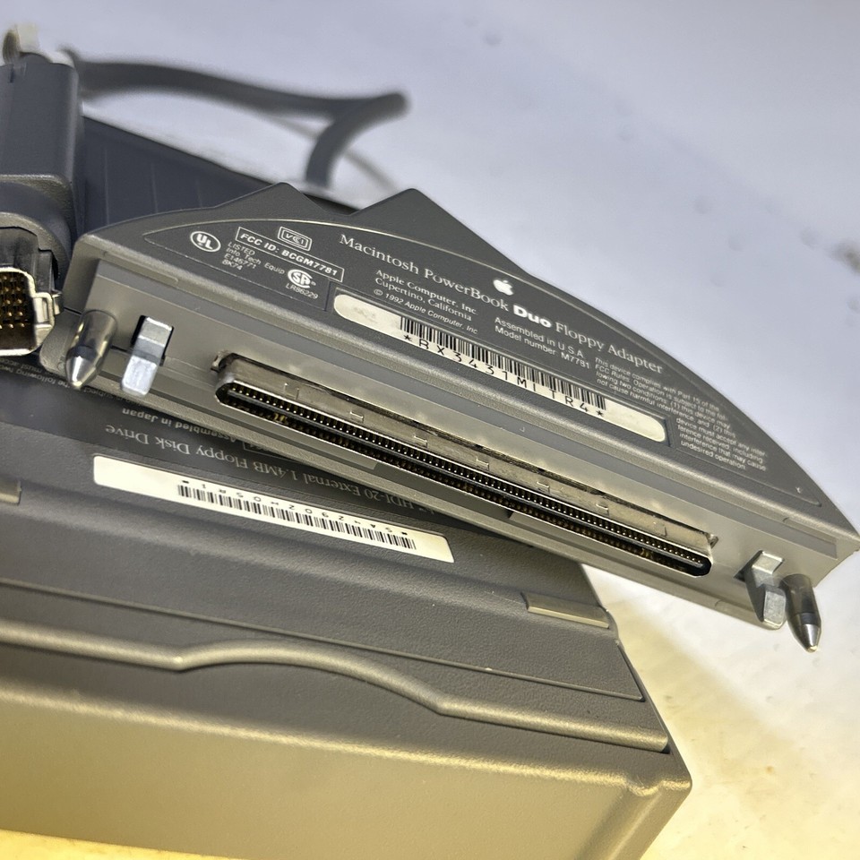 Apple HDI-20 1.4MB PowerBook Duo Floppy Drive and MicroDock Adapter ...
