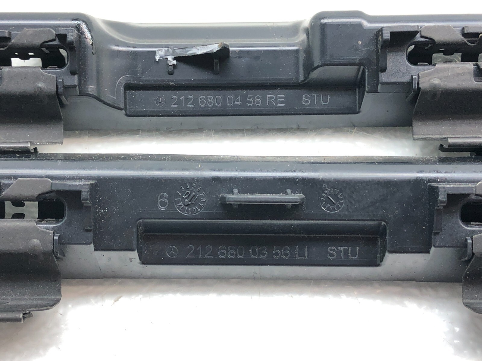 2010-2013 MERCEDES BENZ E550 FRONT DOOR SILL SCUFF PLATE BRACKETS X2 ...