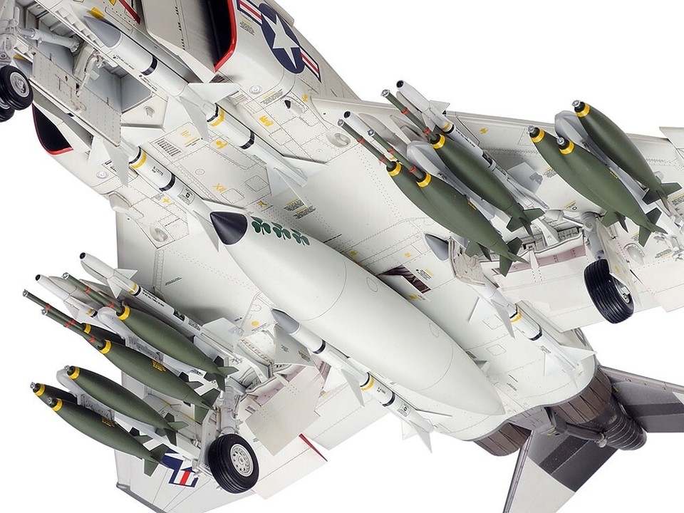 Tamiya 60308 US Marine Corps F-4J Phantom II 1/32 Scale Plastic Model ...