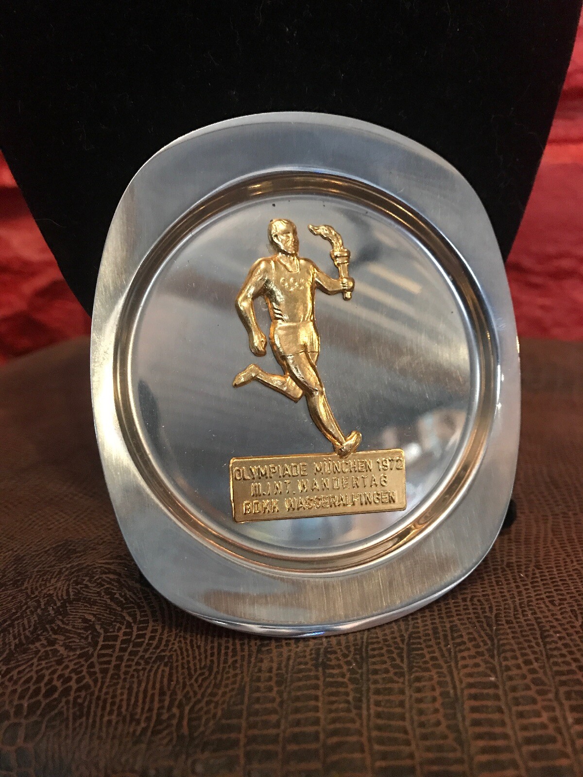 OLYMPIC GAMES MUNICH 1972 COMMEMORATIVE Tray Running Torch Germany A3 ...