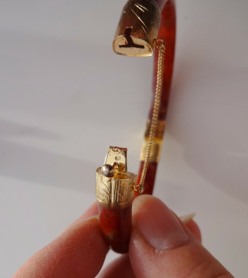 Chinese Natural Translucent Chocolate Red Jade 14k Gold Clamper ...