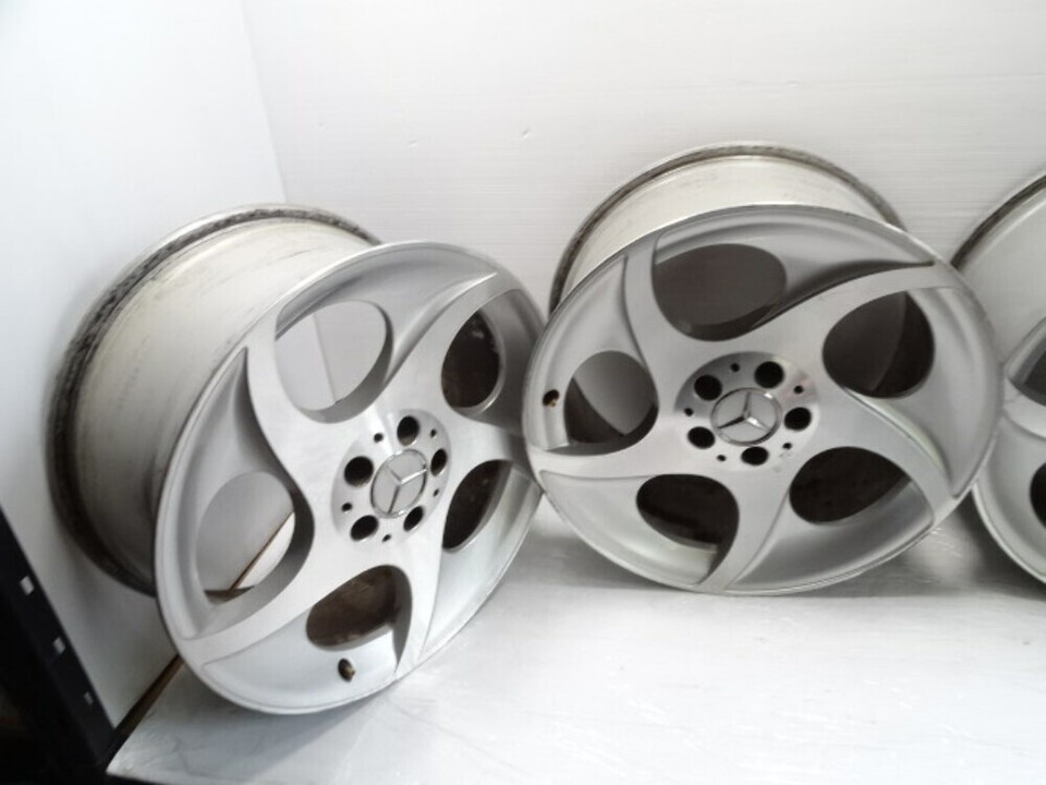 05 Mercedes R230 SL500 wheels, set of 4 2304011402 8.5x18, 2304011802 9 ...