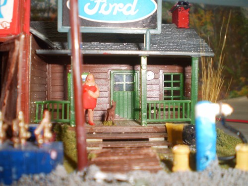 HO scale building Auto Repair Speedy Andrew's detailed w/light, IHC ...