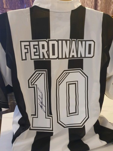 Les Ferdinand Signed Replica Newcastle United Shirt. | eBay