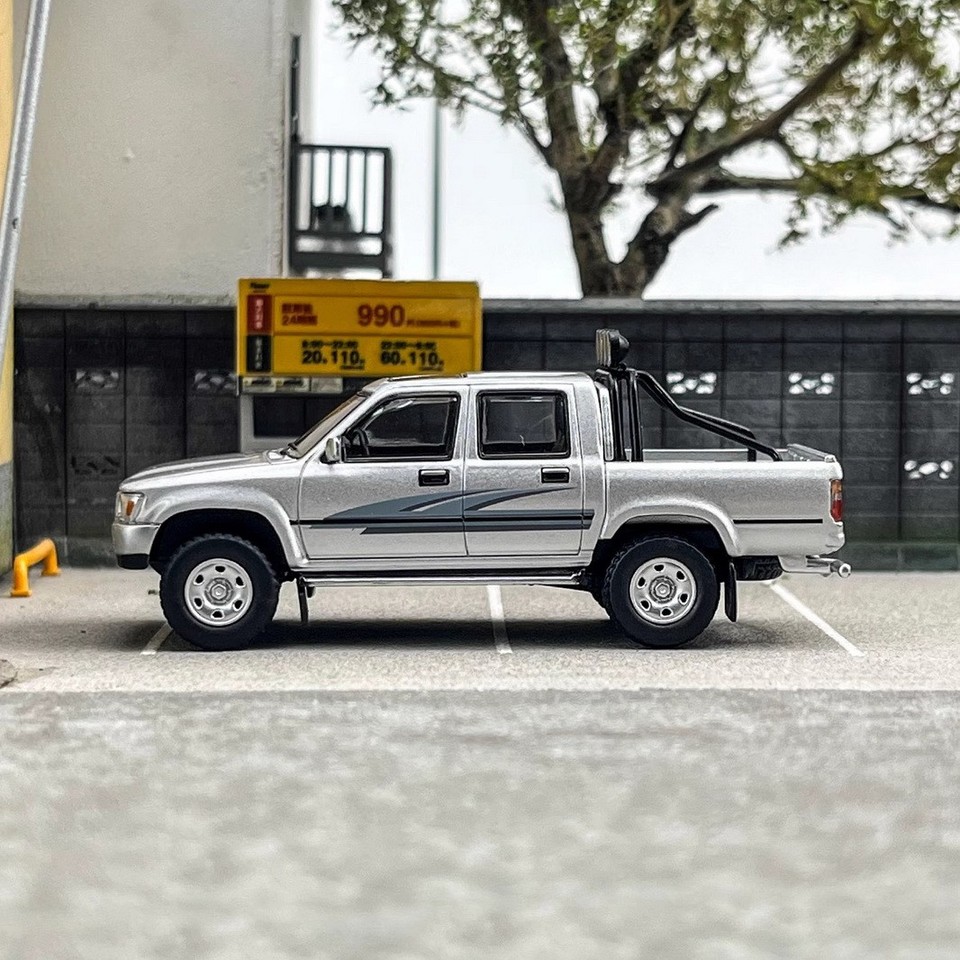 MASDI 1/64 Scale Toyota Hilux Pickup 1994 Silver Diecast Car Model Toy ...