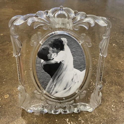 Mikasa Princess Crystal Frosted Wedding Picture Frame Oval 5x7 Photo ...