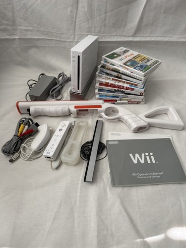 Nintendo Wii Console Bundle w/ 12 Games, Controllers RVL-001 & Gun ...