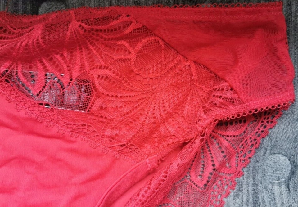 M&S Adored Ultimate Comfort Red Bra Set 40B Bra & Matching High Legs ...