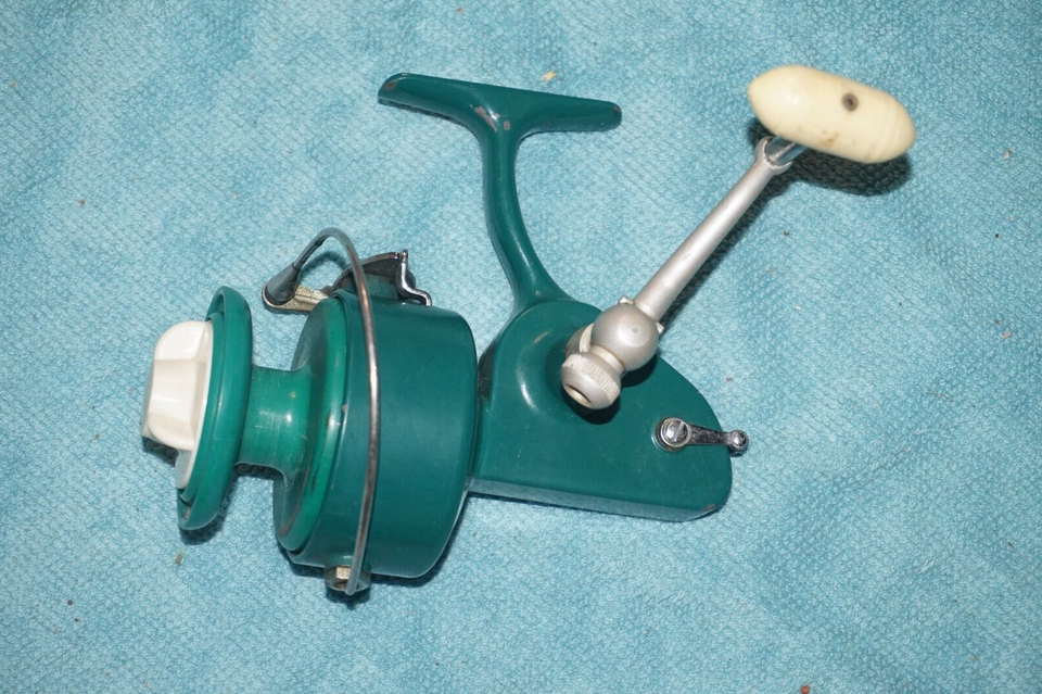 Vintage Penn Spinfisher 710 Green Fishing Spinning Reel Works Good Made ...