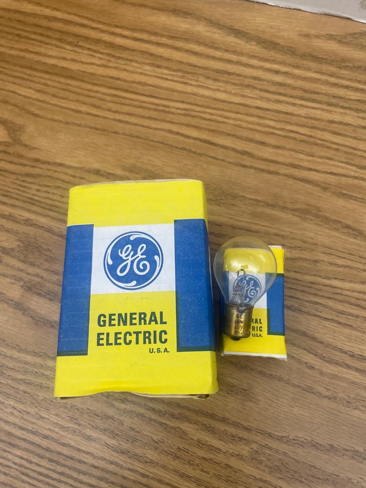 GE USA Railroad Signal Lamp Bulb, 10 Volt 18W, New! T10V-18W (x6 Bulbs ...