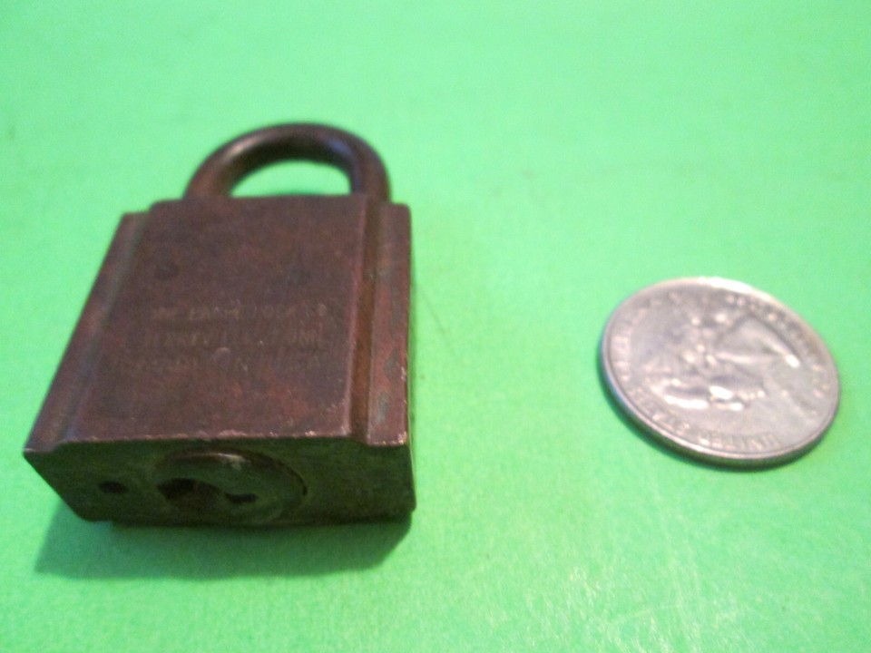 VINTAGE ORNATE BRASS USN U.S.N. PADLOCK EAGLE LOCK CO NO KEY TERRYVILLE ...