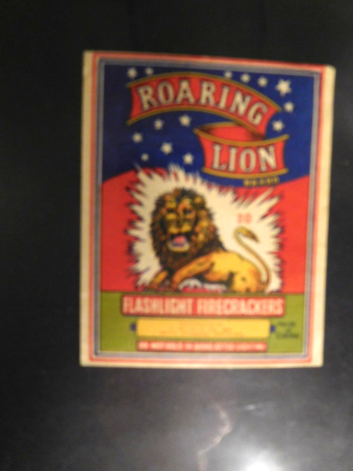 19 Rare Vintage Lion - Roaring, Globe, Mandarin Firecracker Firework ...