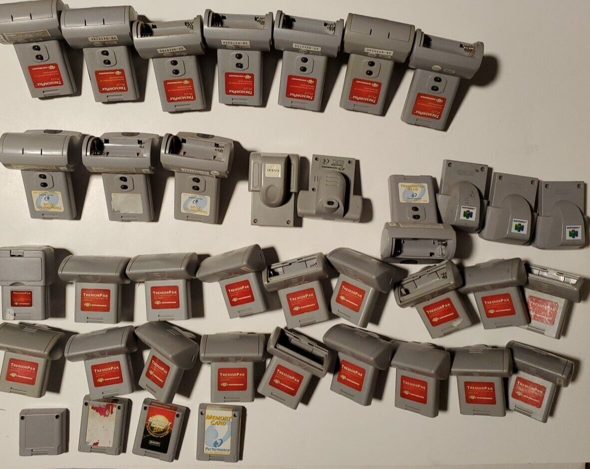 Lot of 34 Nintendo 64 N64 Assorted Rumble Packs +4 Mem Cards ALL ...