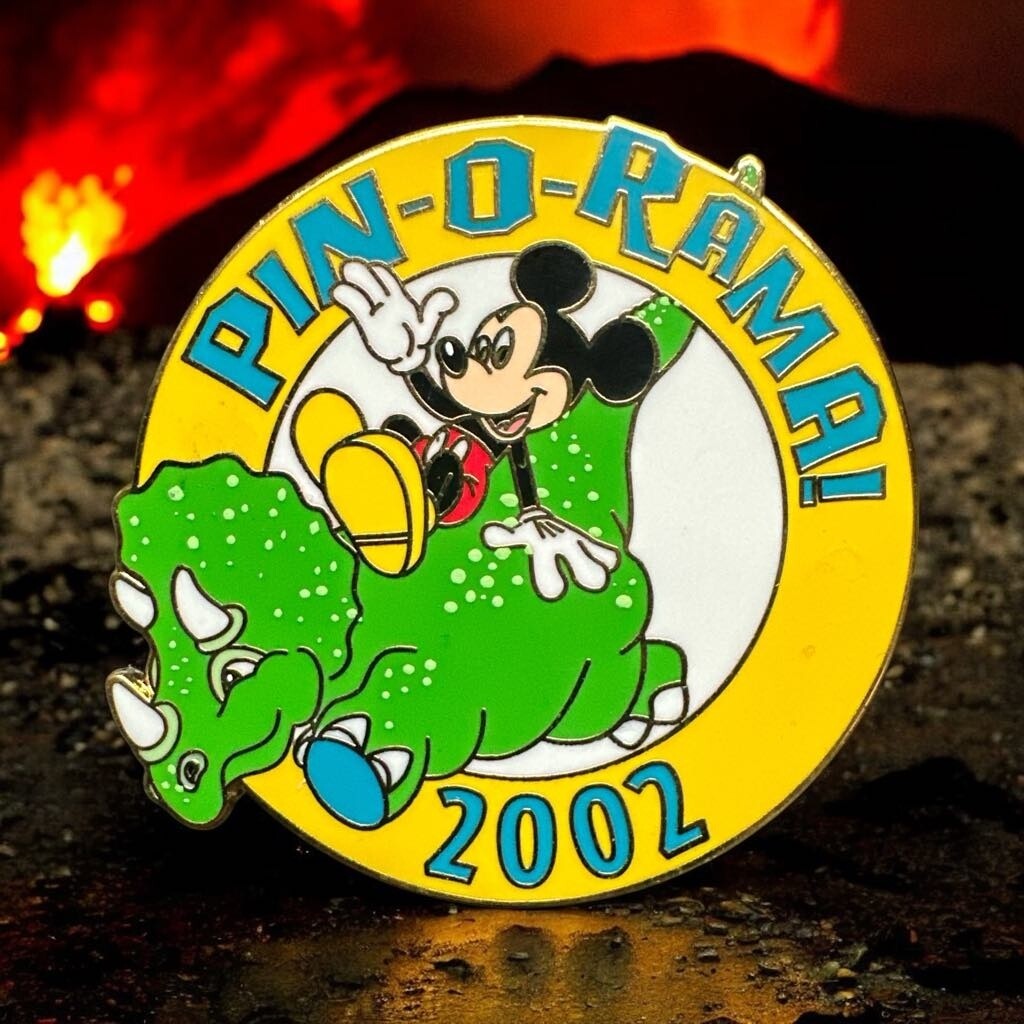 WDW - Animal Kingdom - Chester & Hester's Pin-O-Rama Event (TriceraTop ...