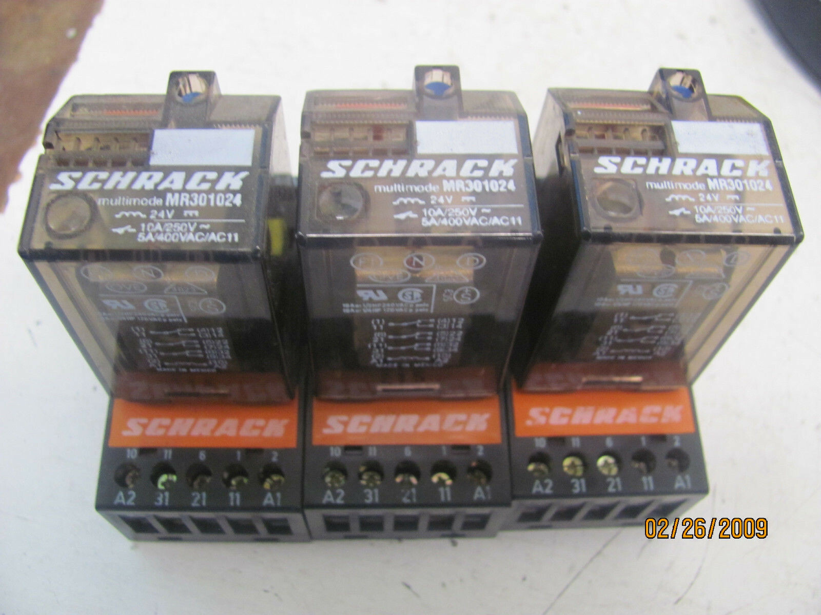 LOT OF 3 SCHRACK MR301024 RELAY /SCHRACK MR78700 BASE | eBay