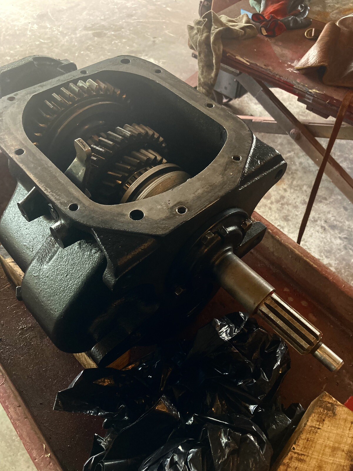 1948 - 59 CHEVY REBUILT SM420 TRANSMISSION 591665 NEW BEARINGS READY TO ...