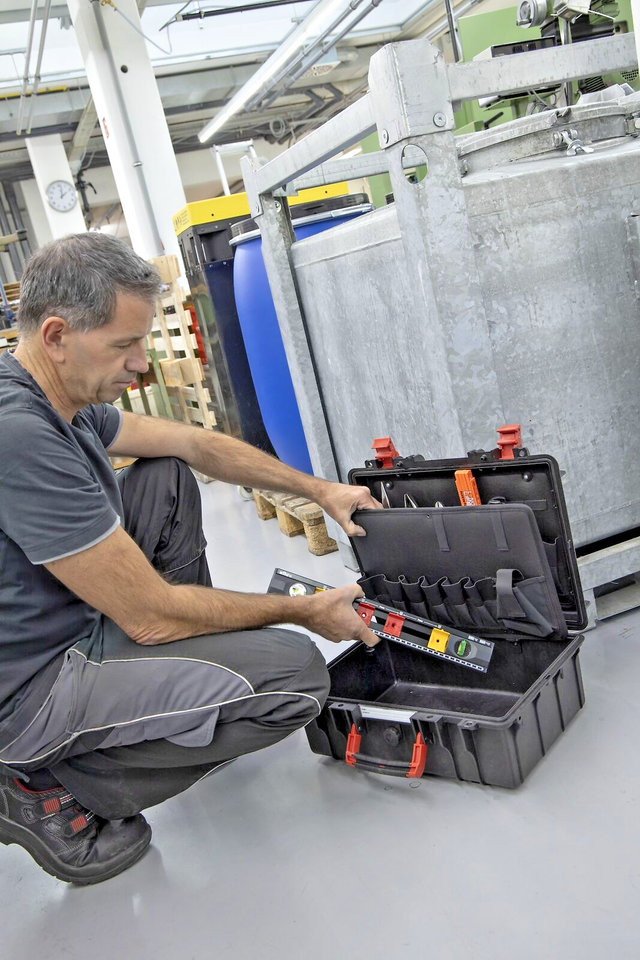 Wiha 45530 Electricians Screwdriver Pliers Grippers Ruler Tool Box VDE ...