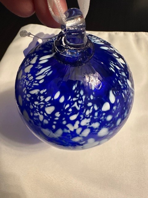 New with Tag Conway Glass SC Hand Blown Blue and White 3" Glass Ball ...