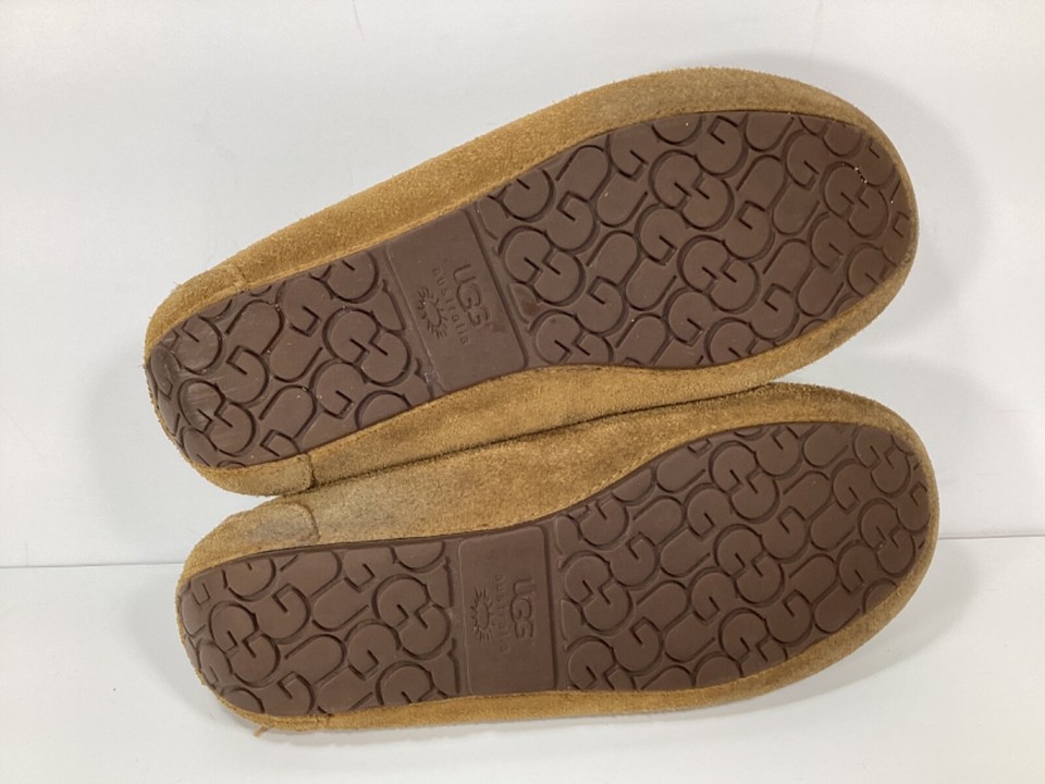 UGG Australia KIDS DAKOTA Brown Moccasin Slip On Shoes Slippers Size 4 ...