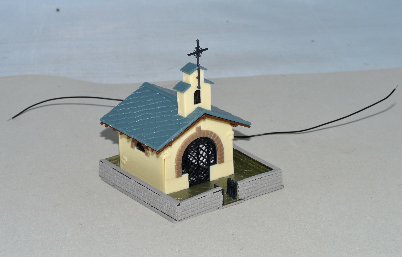 HO Scale Faller 130243 Bergkapelle Mountain Chapel Illuminated Pre ...