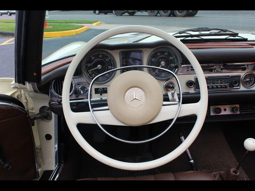 Mercedes-Benz 280SL: The Pagoda Owned by Roger Waters of Pink Floyd