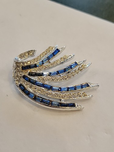 Gorgeous VINTAGE Silver TONE Multicolor Rhinestone Wave BROOCH #385 | eBay