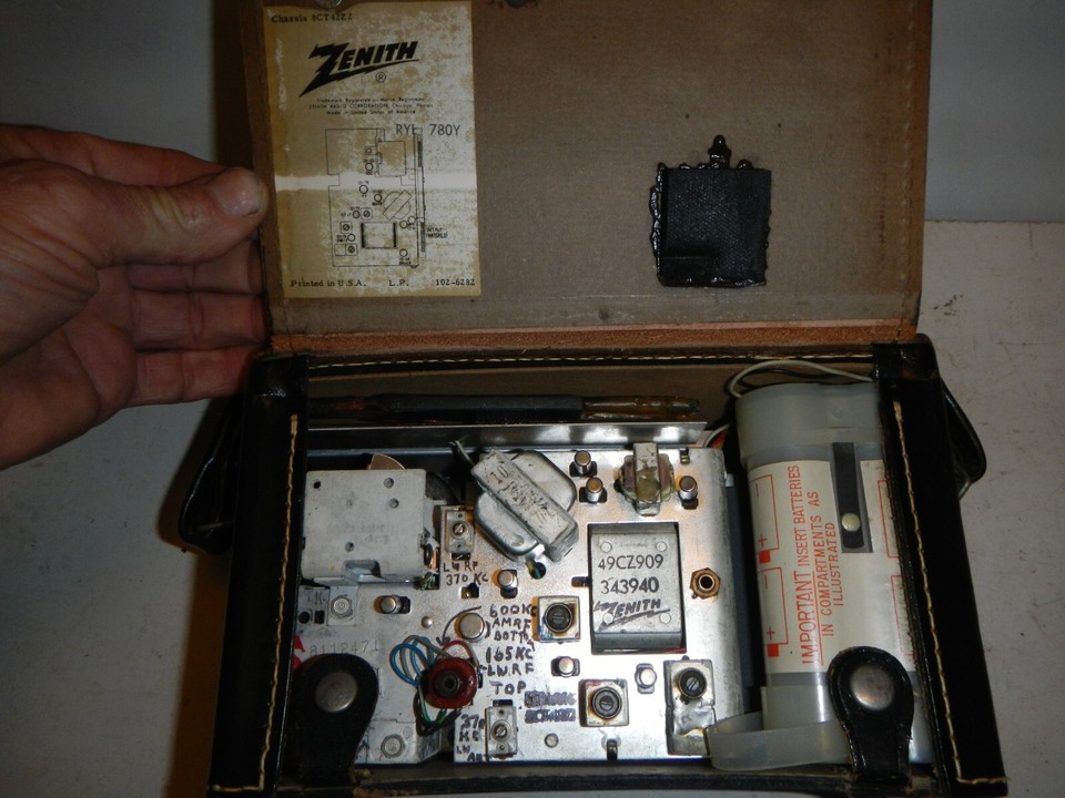 Vintage 1959 Zenith Royal 780 Navigator Parts repair Scratchy Controls ...