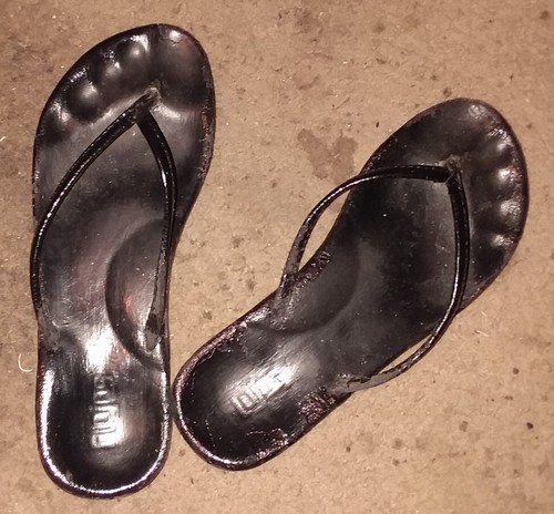 Flojos Used Flip Flops Shoes Sandals Womens Size 9-10 Black | eBay