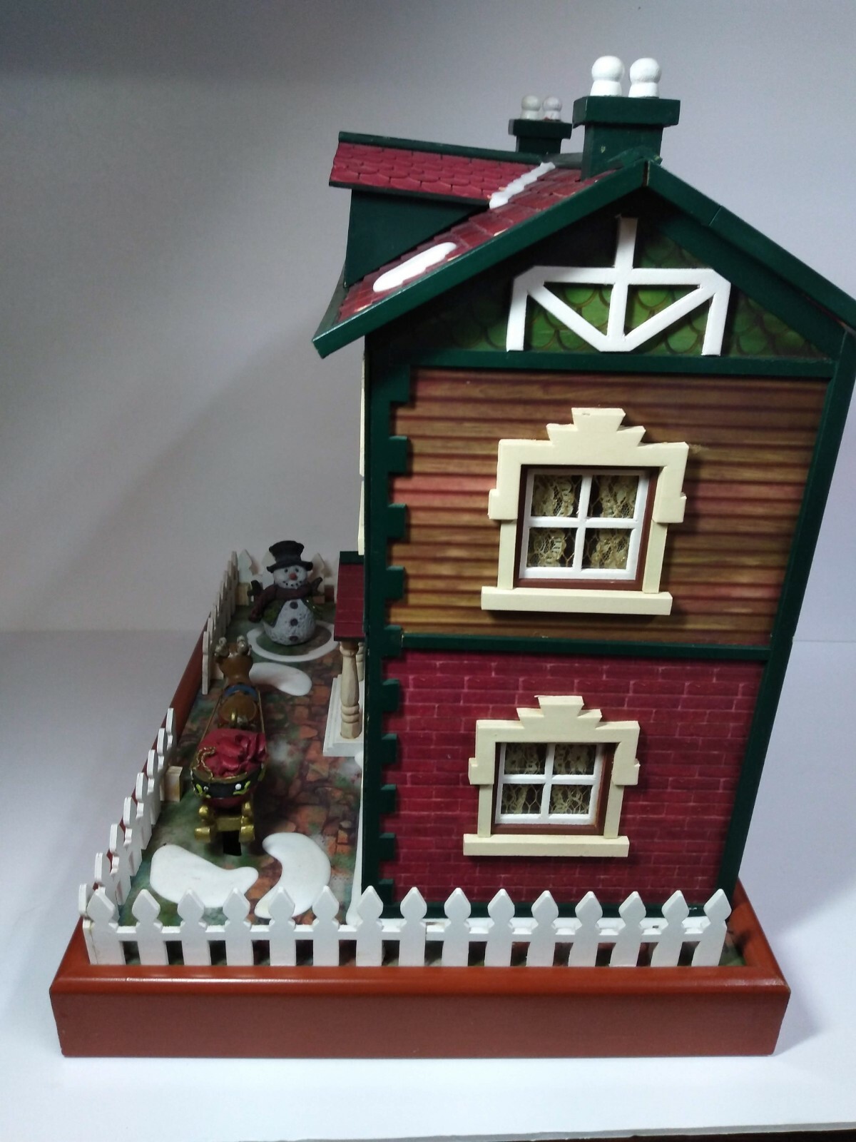 Holiday Classics Wind Up Musical Christmas House Animated Music box | eBay