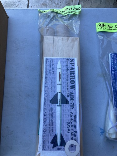 The Launch Pad Sparrow USA AIM-7F Air to Air Missle Model Rocket Kit ...