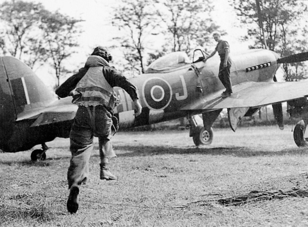 WW2 - Décollage en scramble pour un Typhoon de la RAF en Juin 1944 | eBay