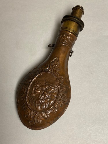 BRASS GUN POWDER BRASS FLASK HORSES HEADS EMBOSED. | eBay