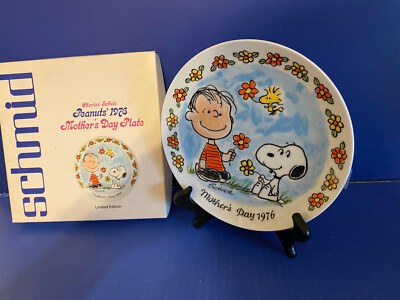 Snoopy Peanuts Mother's Day plate 1976 With Box Snoopy & Charley Brown ...