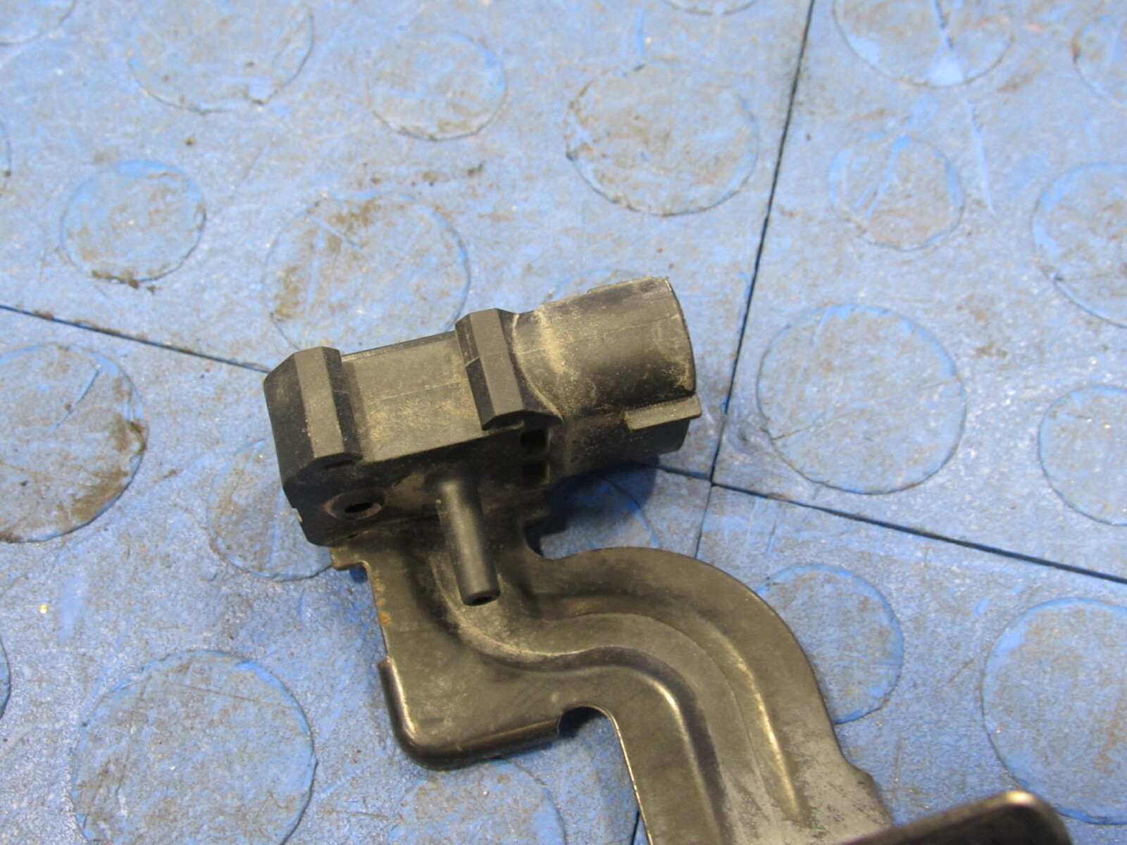 00-02+Toyota+Tundra+Vapor+Pressure+Sensor+OEM+89460-0c010 for sale ...