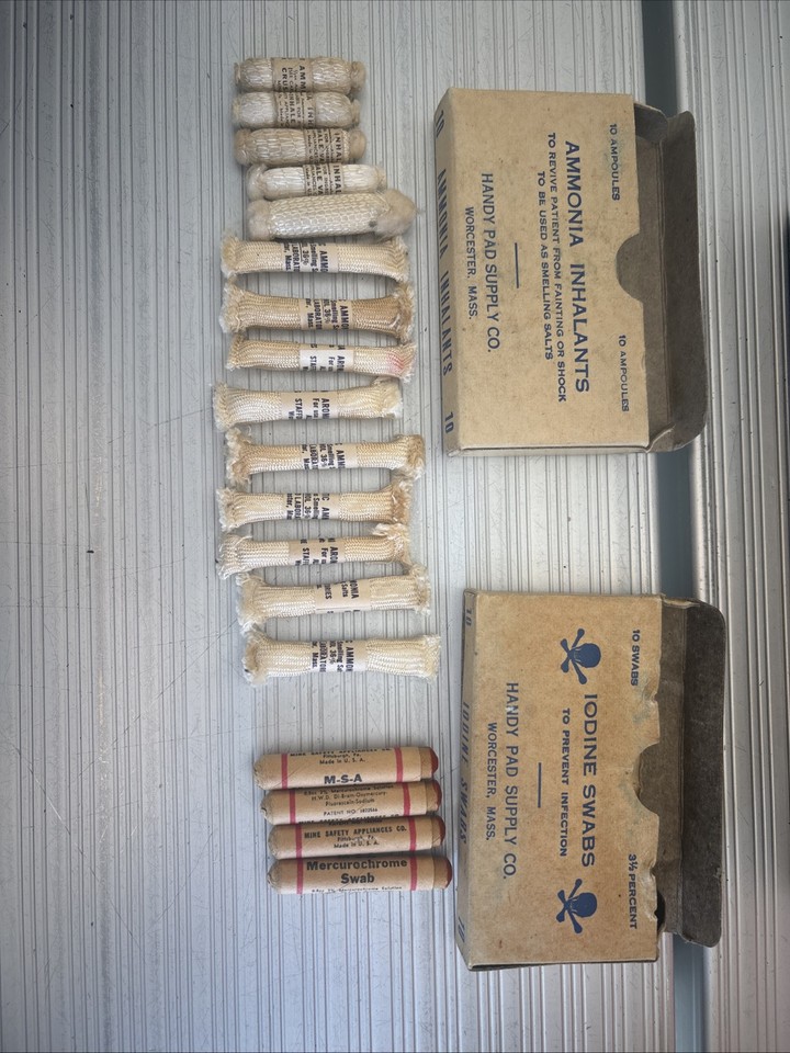 Vintage WW2 Ammonia Inhalants & Iodine Swabs (Rest Of Kit + Box NOT ...