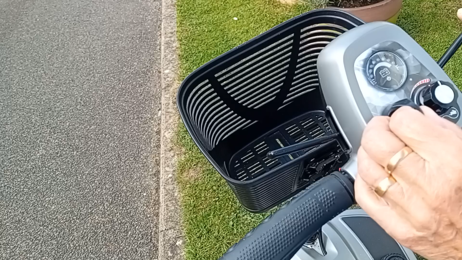 ZEO Ultra-lite Ali mobility scooter | eBay UK