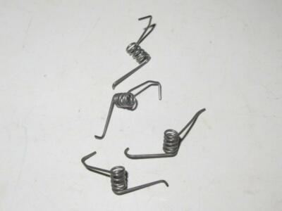 LIONEL PART -4 SPRINGS - W/TABS AT BOTH ENDS - SEE PICS - NEW - SR32 | eBay
