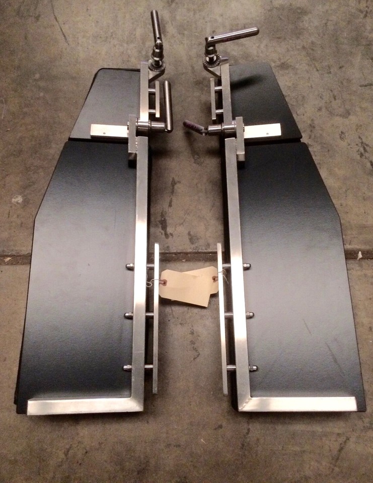Skytron 4-030-61 Heavy duty split leg supports for O.R. table. GC ...