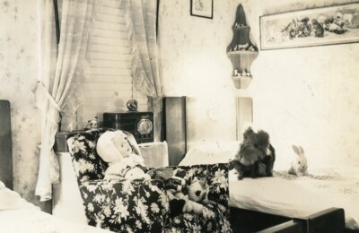 R821 Original Vtg Photo TOYS TALKING AND LISTENING TO THE RADIO | eBay