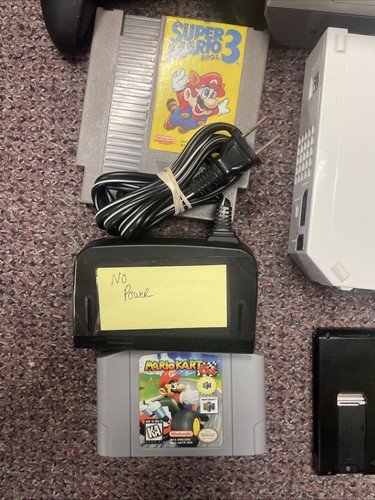 LOT *BROKEN* NINTENDO CONSOLES/GAMES/CONTROLLERS- SWITCH, NES, WII | eBay