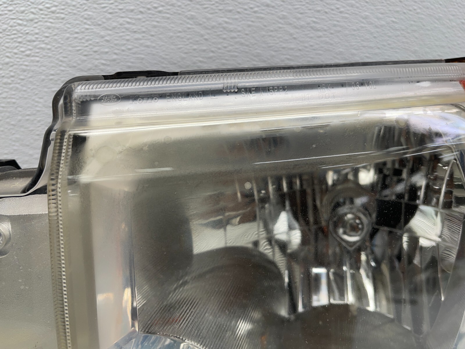 2005-2009 Land Rover LR3 Left Driver Side Headlight Halogen OEM ...