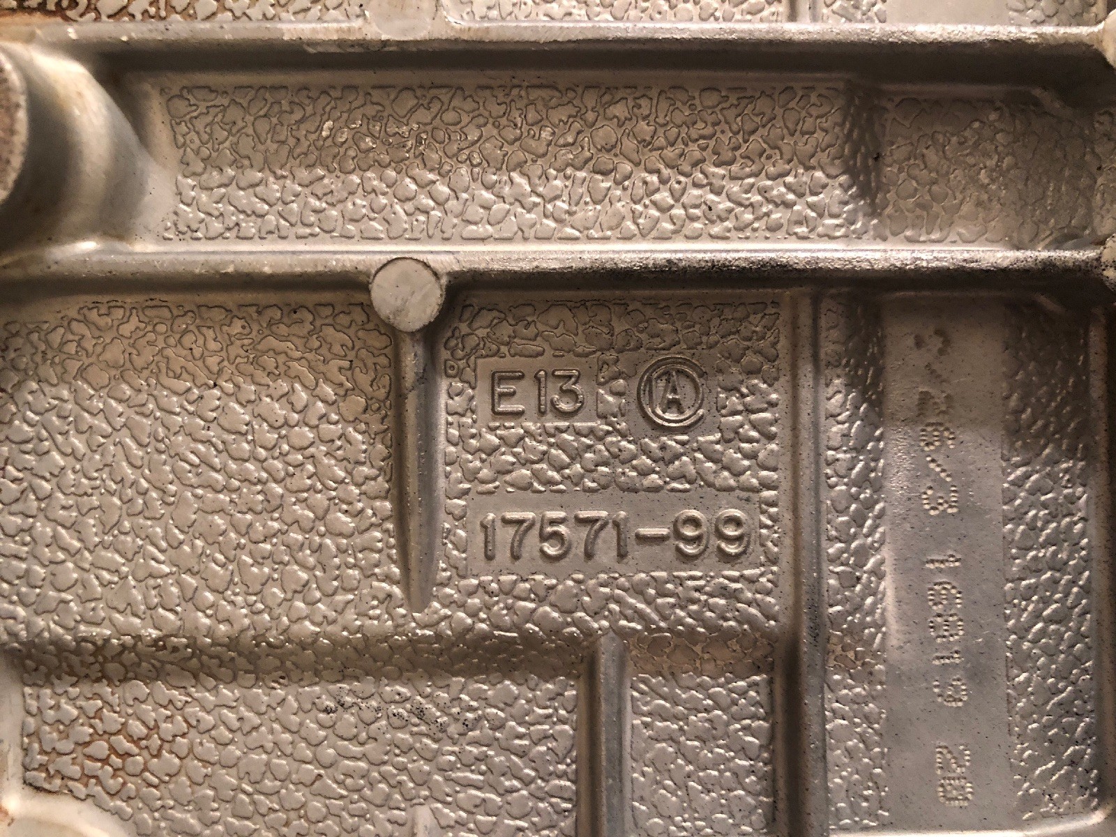 1999 Harley-Davidson Twin Cam Touring Softail Dyna Rocker Box Top ...